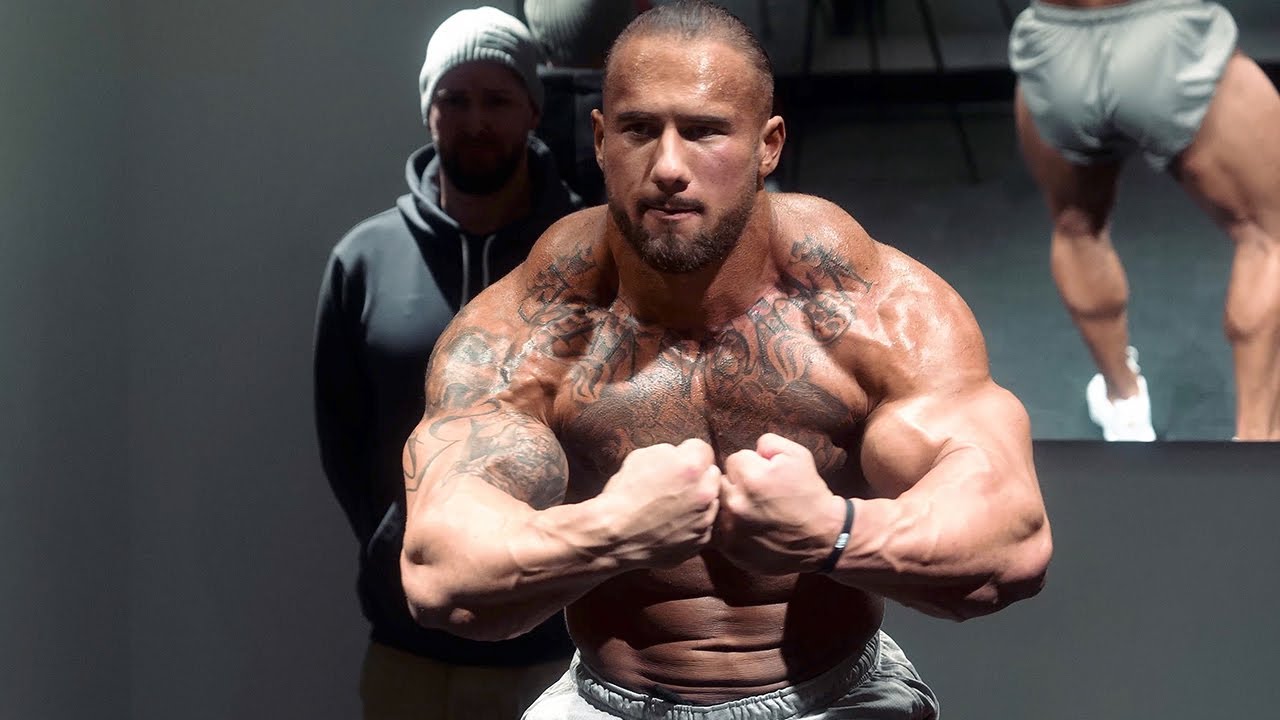 Strict Curl, Armwrestling oder doch Bodybuilding? | REP ONE